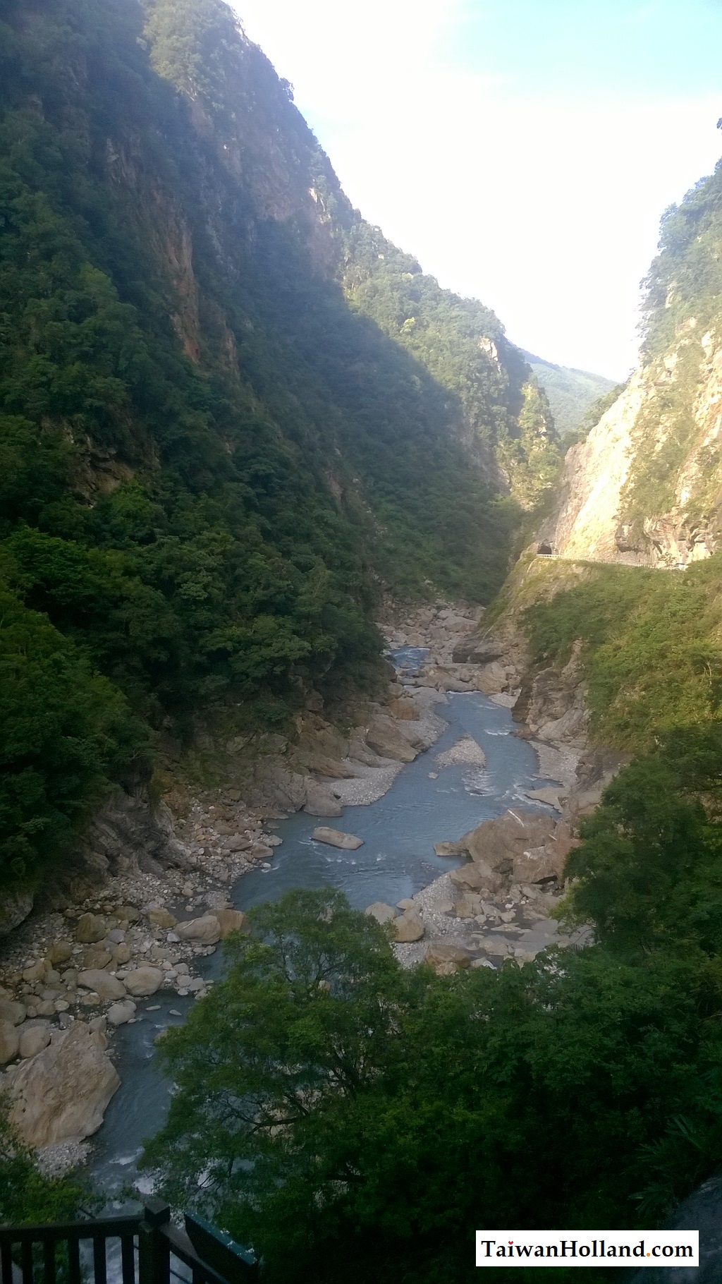 Hiking the trails of Taroko National Park, Taiwan – Taiwanholland.com